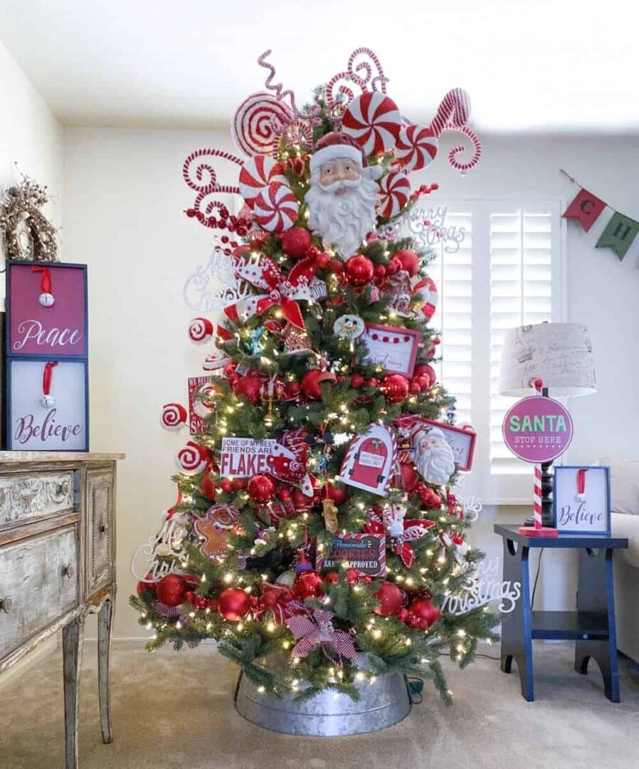 31 Creative Christmas Tree Decorating Ideas for a Festive Holiday ...