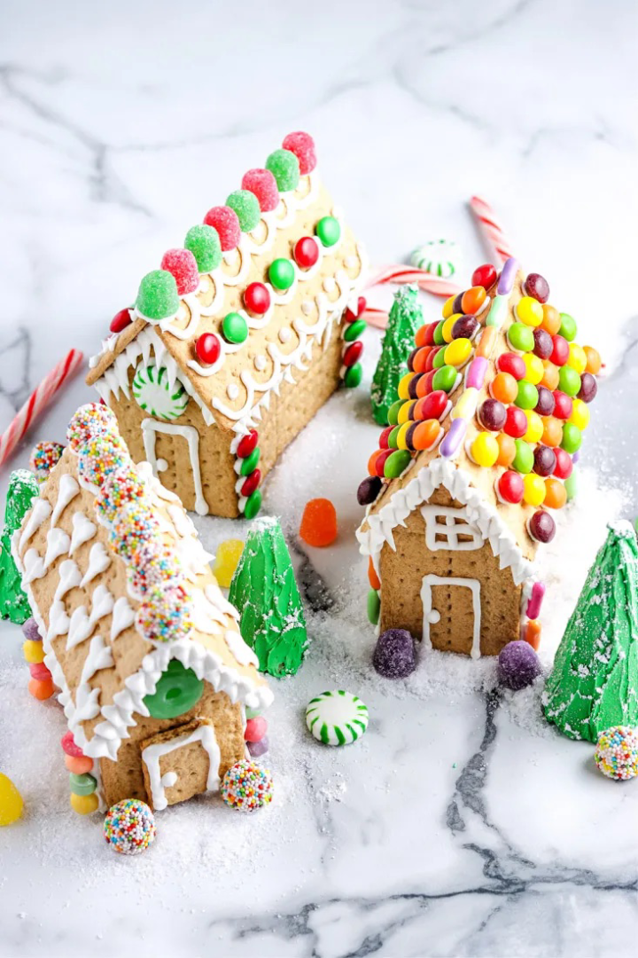 45+ Gingerbread House Designs That Will Sweeten Your Holidays | Pretty ...