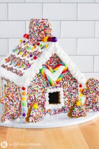 45+ Gingerbread House Designs That Will Sweeten Your Holidays | Pretty ...