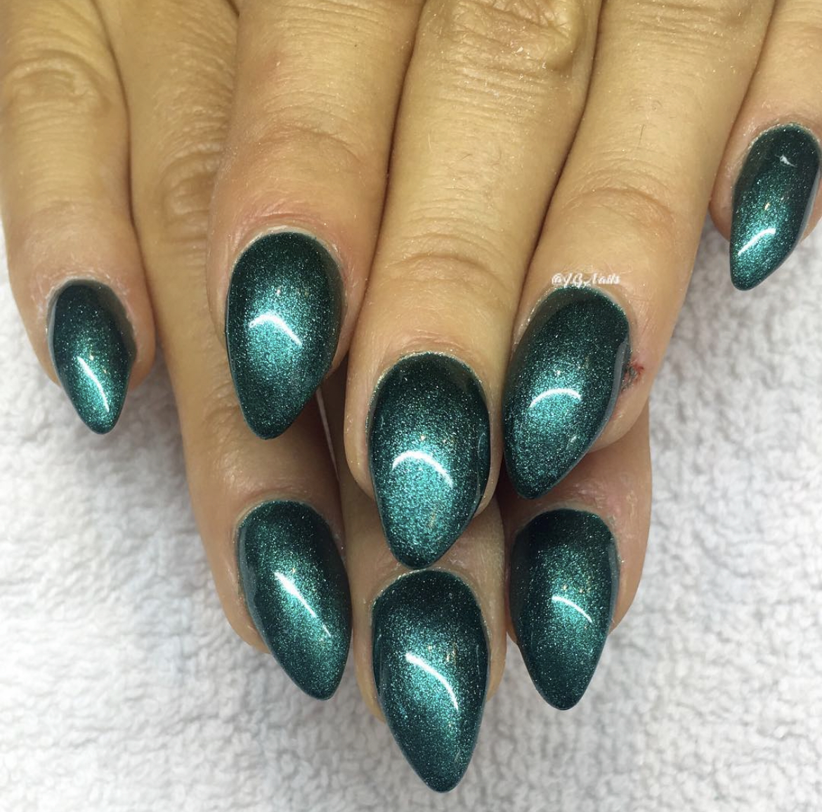 29 St Patrick's Day Nail Ideas That Are So Easy to Copy | Pretty Sweet ...