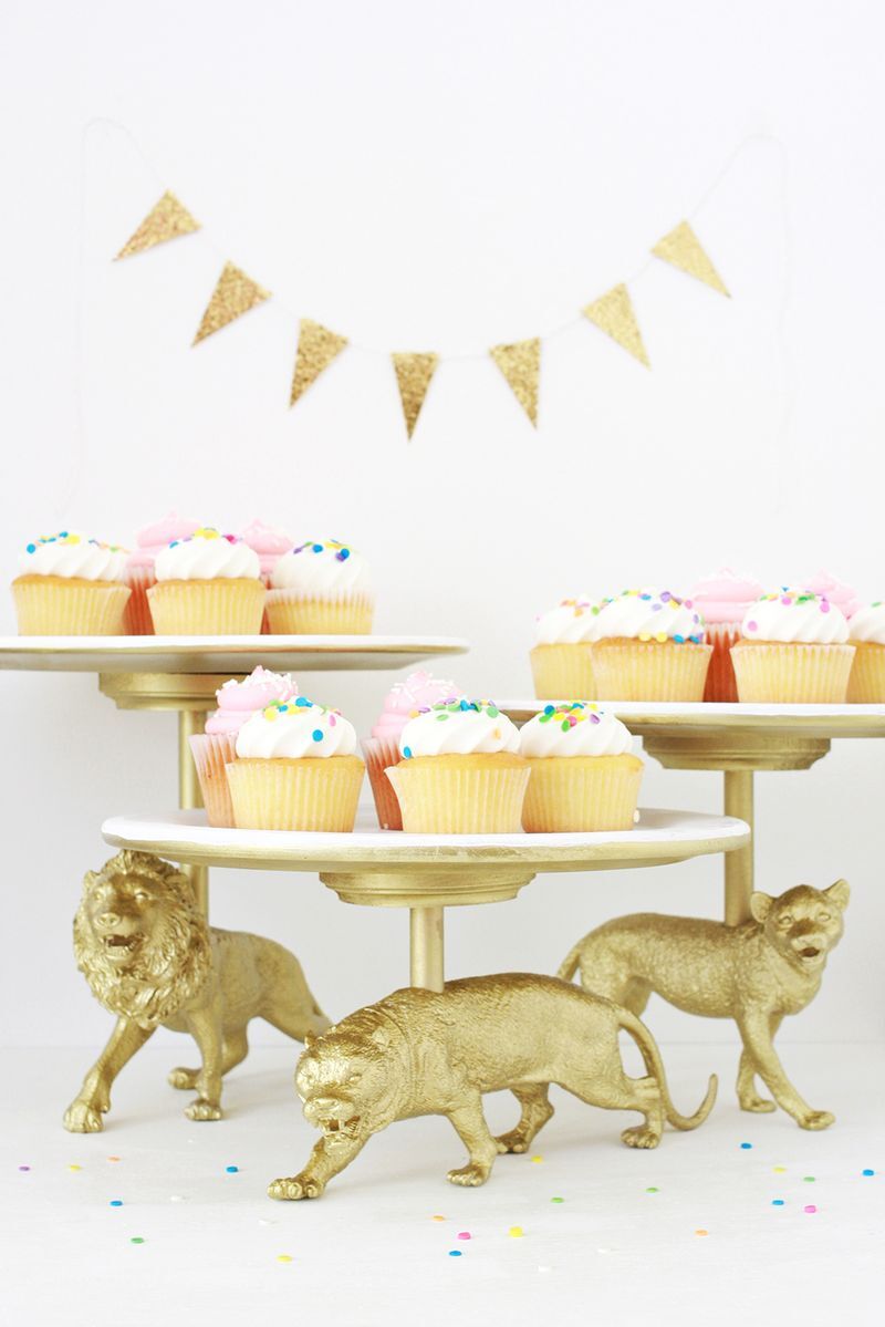 38 Easy DIY Cake Stand Ideas for Any Occasion | Pretty Sweet Printables
