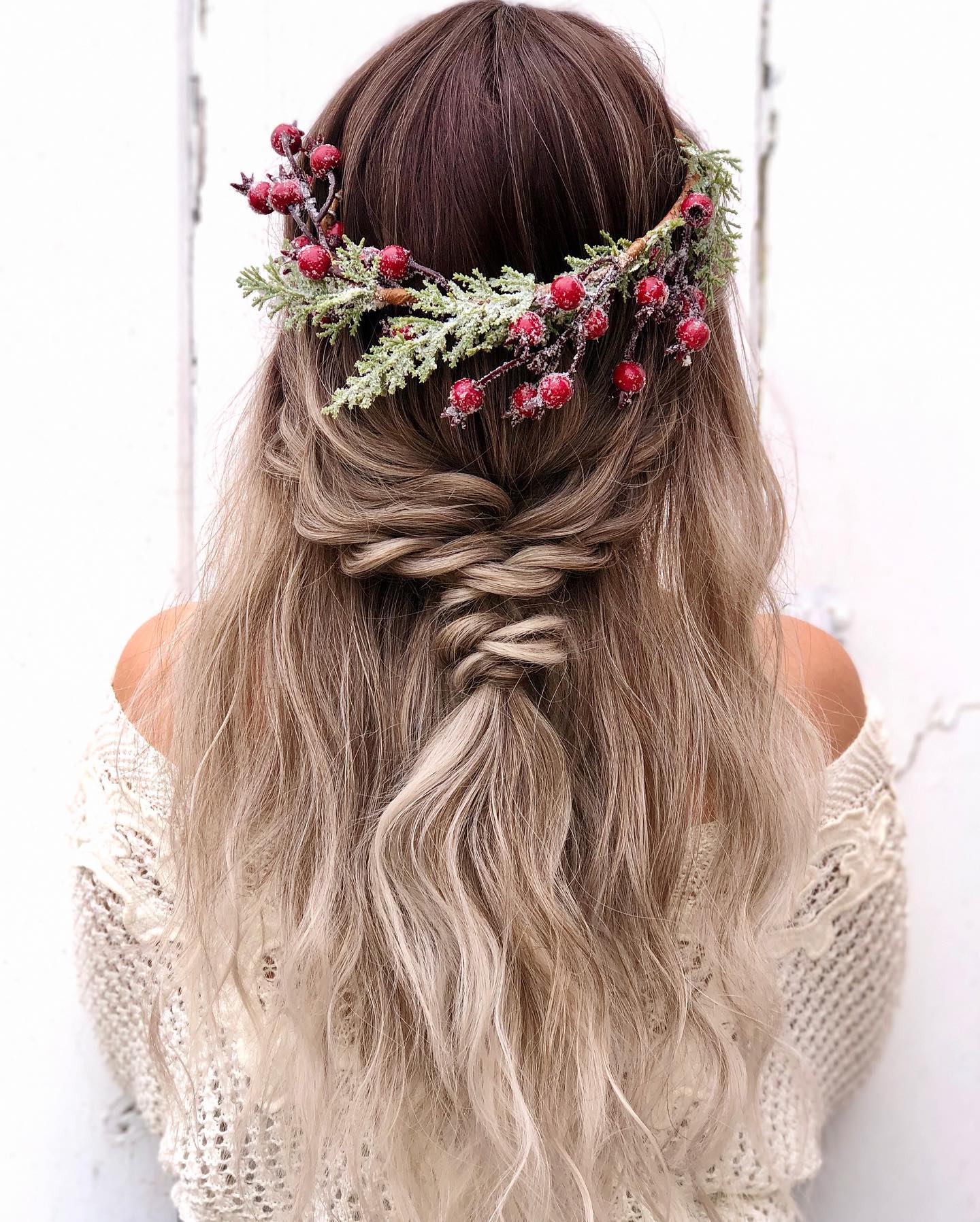 27 Festive Christmas Holiday Hairstyles to Light Up Your Season ...
