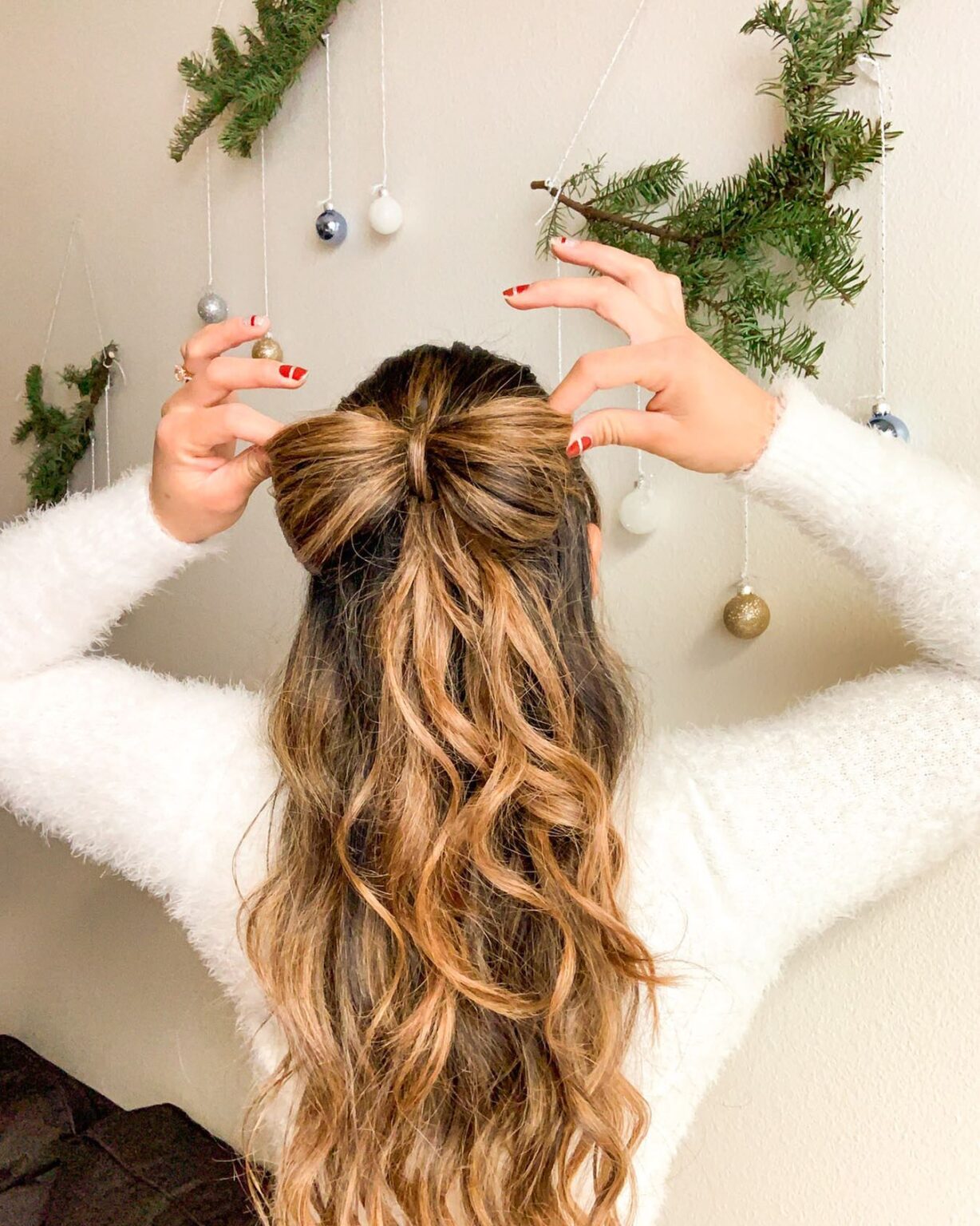 27 Festive Christmas Holiday Hairstyles to Light Up Your Season ...