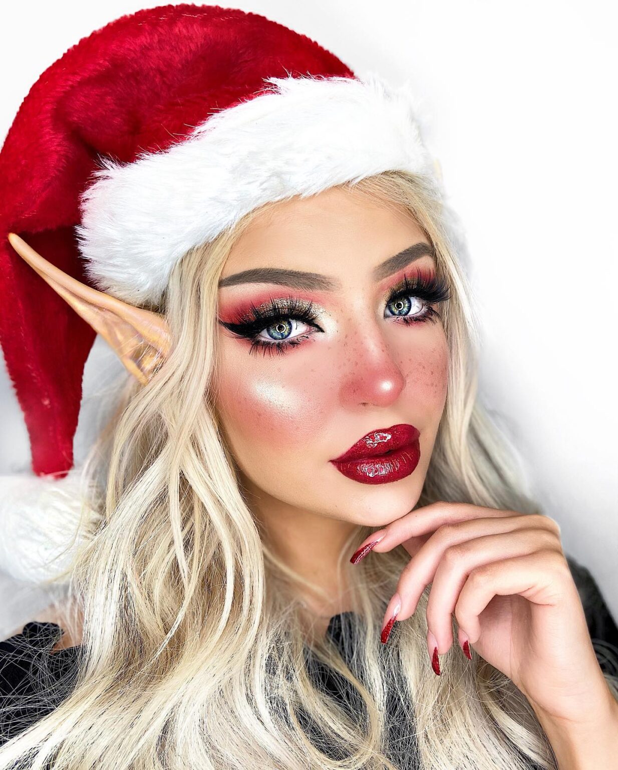 25 Creative Christmas Makeup Looks To Brighten Your Holidays | Pretty Sweet Printables
