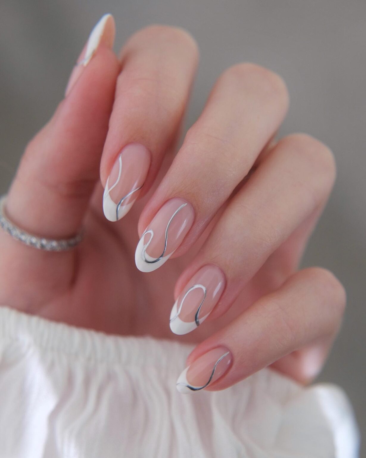 31 Minimalist Nail Designs To Help You Embrace Simplicity | Pretty ...