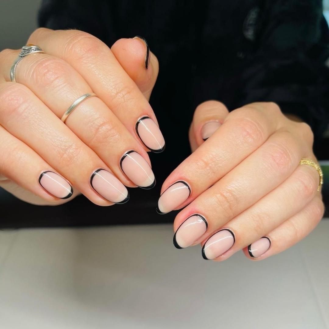 31 Minimalist Nail Designs To Help You Embrace Simplicity | Pretty ...