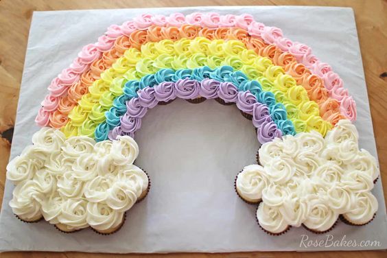 The Best Pull-Apart Cupcake Cake Ideas Anyone Can Recreate | Pretty ...