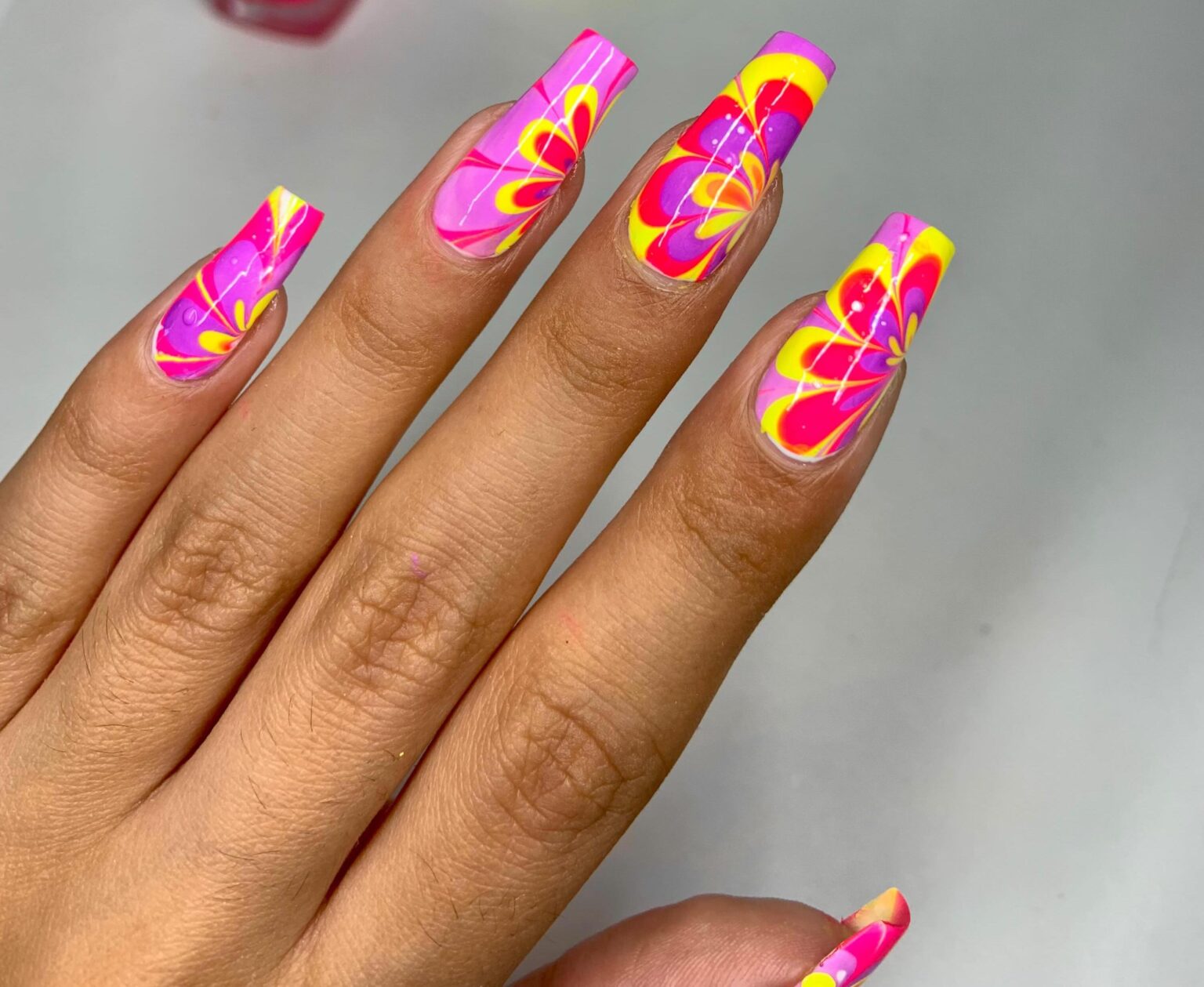 33 Bright & Bold Neon Nails to Light Up Your Summer | Pretty Sweet ...