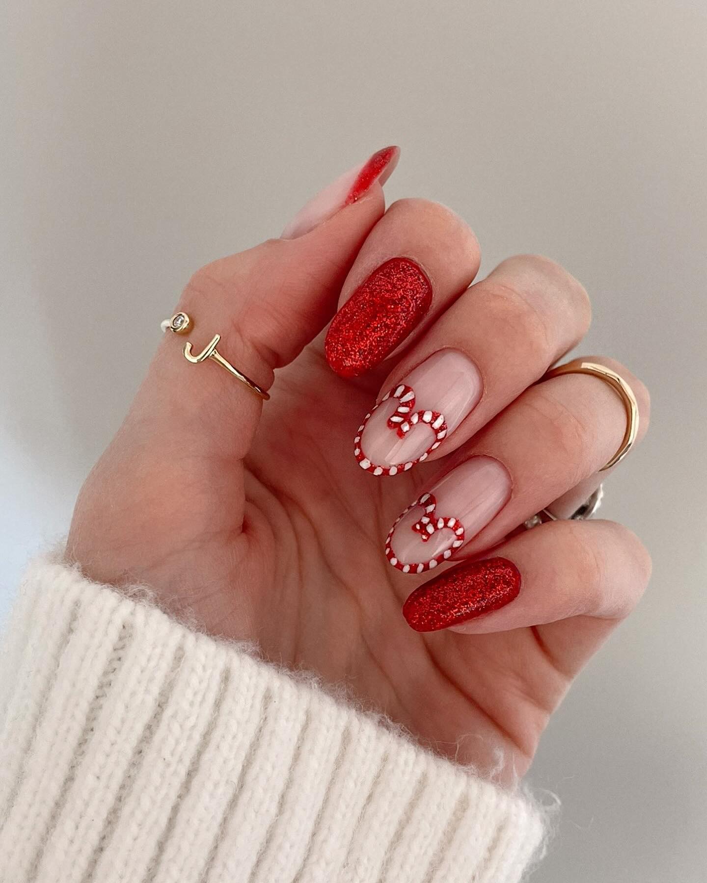 27 Stunning Red Christmas Nails That Will Make Your Holiday Sparkle ...