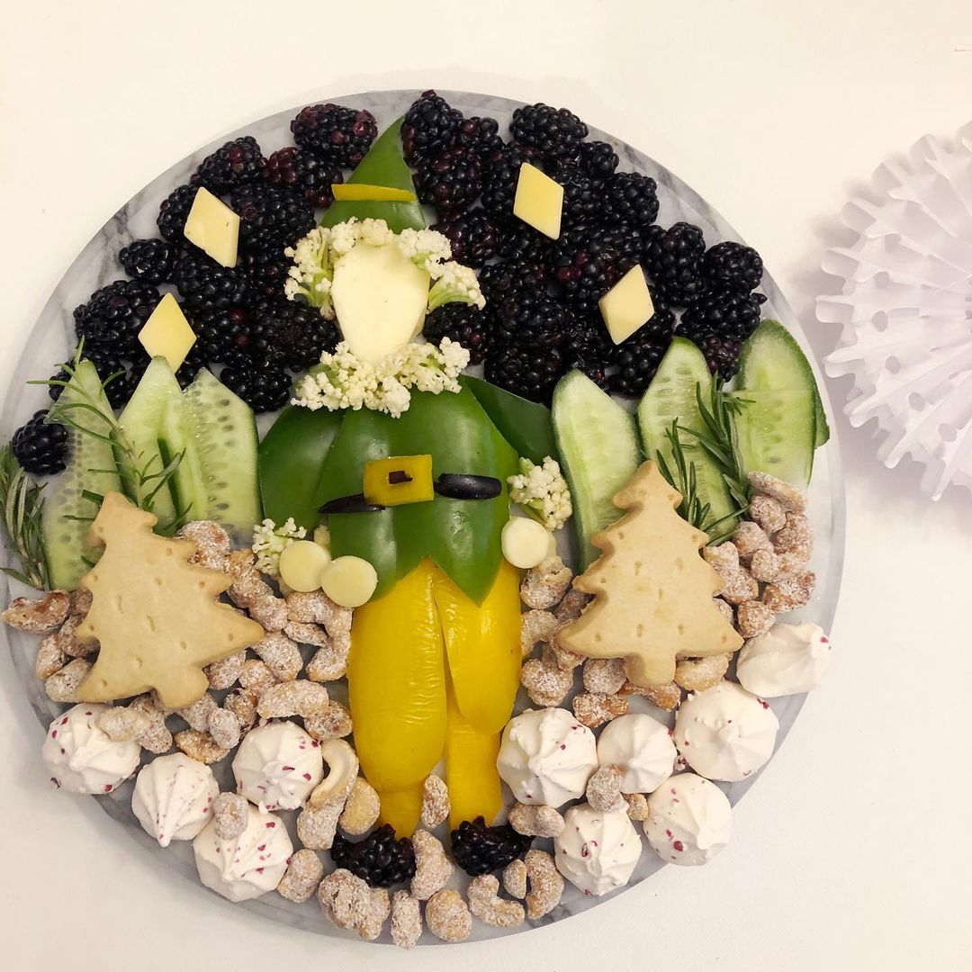 30 Christmas Charcuterie Board Ideas | Pretty Sweet Printables