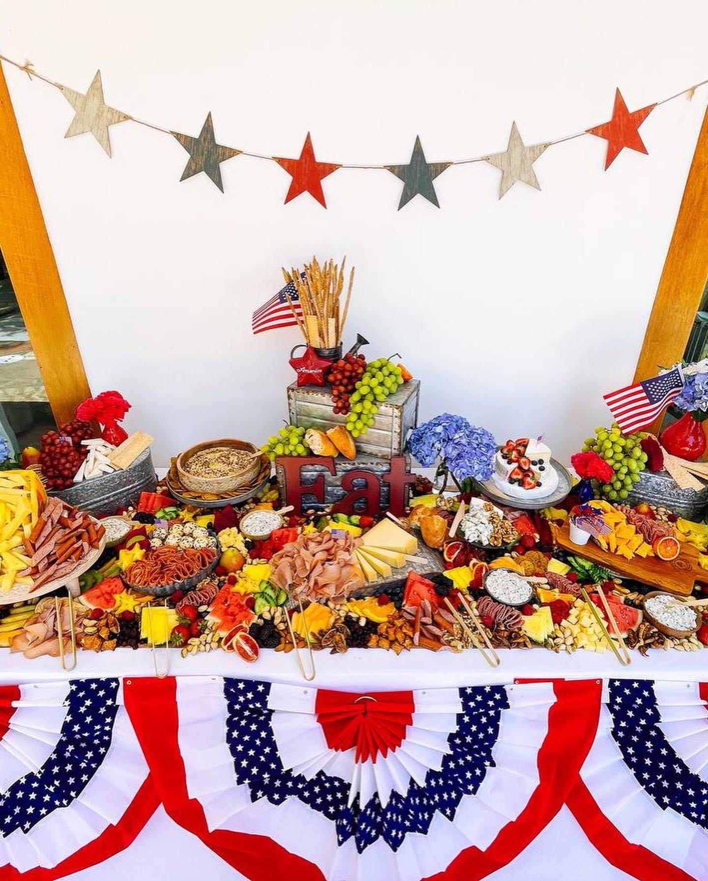 25 Stunning Grazing Table Ideas For Your Next Gathering | Pretty Sweet ...