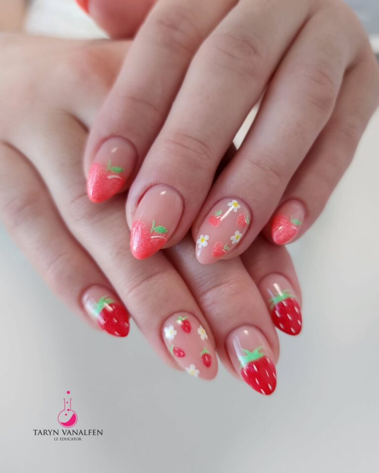 23 Strawberry Nails That Are As Sweet As Summer | Pretty Sweet Printables